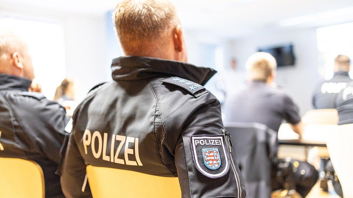 Polizei besucht das Amt für Brand- und Katastrophenschutz
